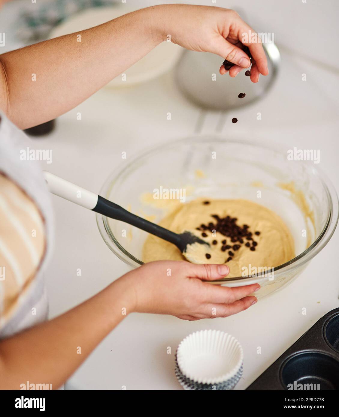 Adding chocolate chips hi-res stock photography and images - Alamy