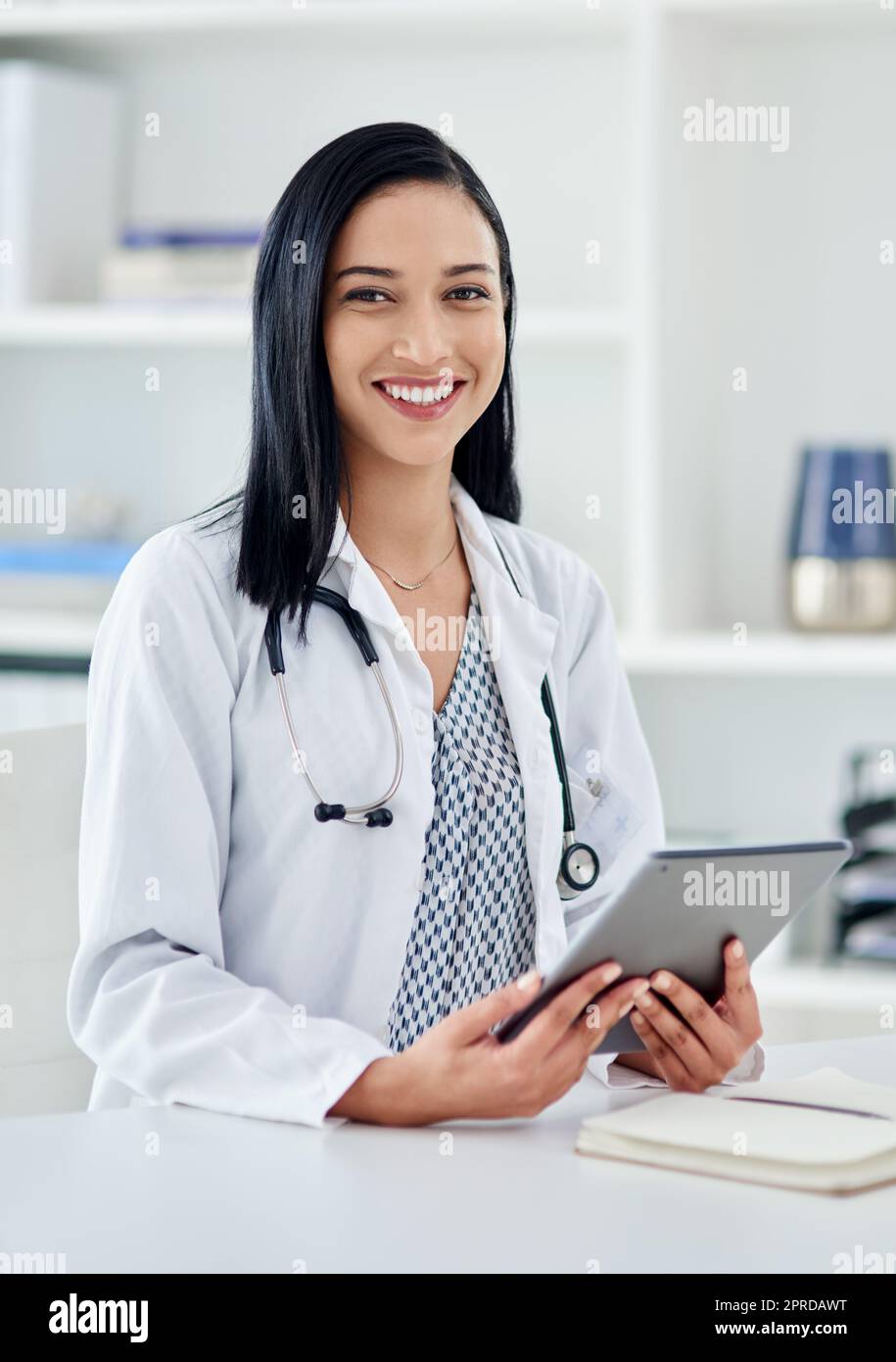 Modern doctor hi-res stock photography and images - Alamy