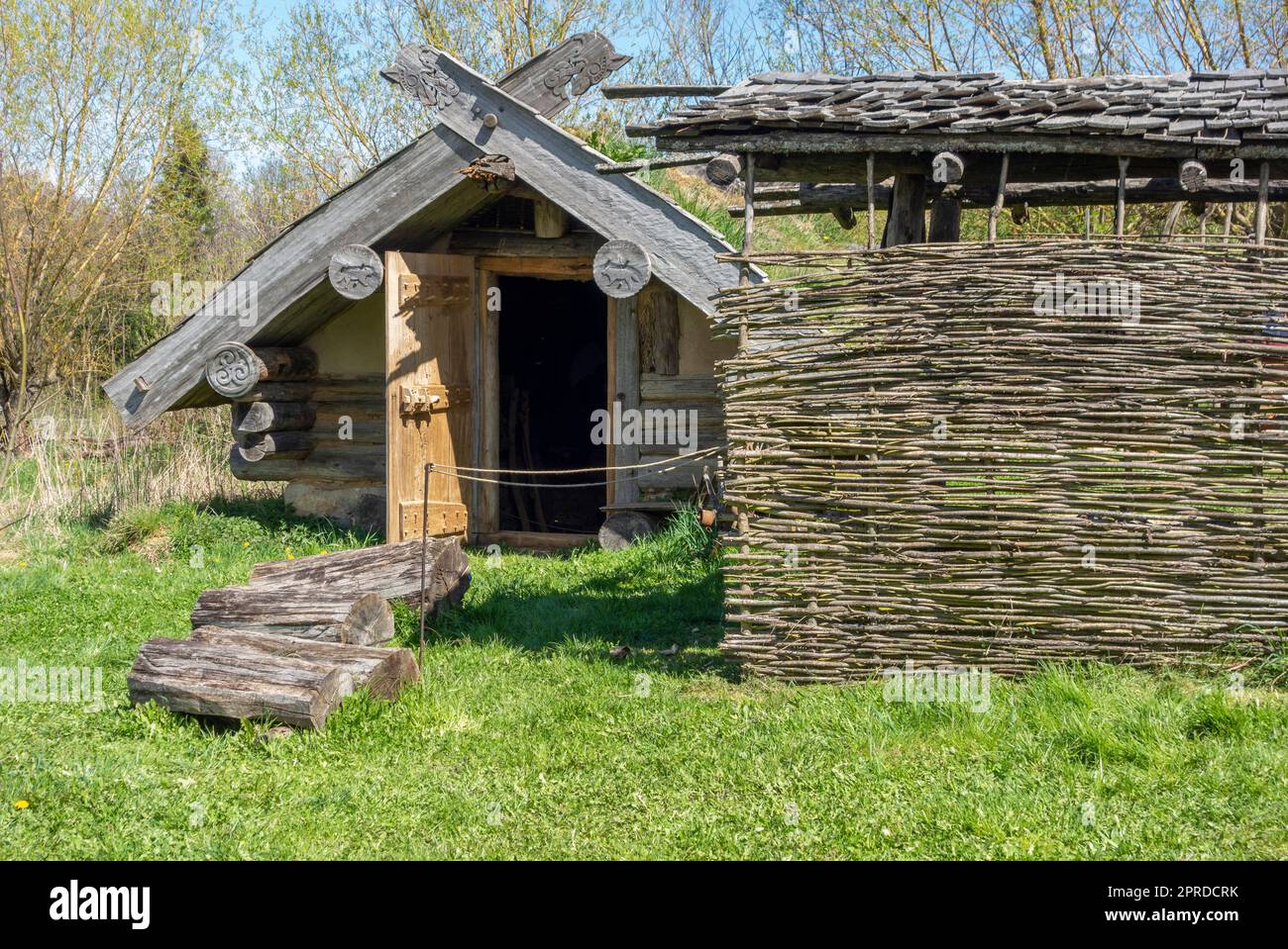 Viking house hi-res stock photography and images - Alamy