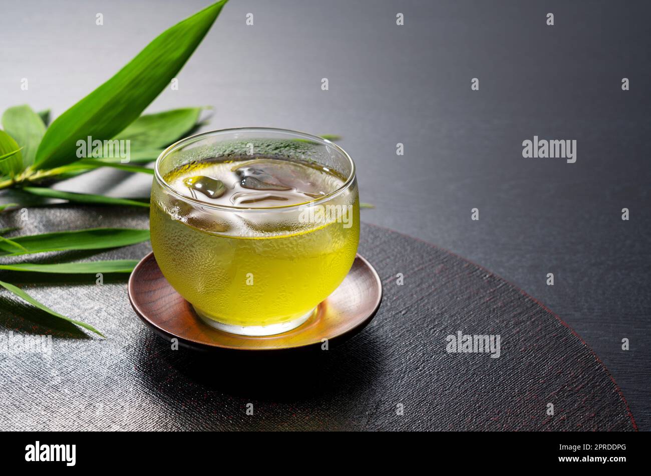 Image tray cup hi-res stock photography and images - Alamy
