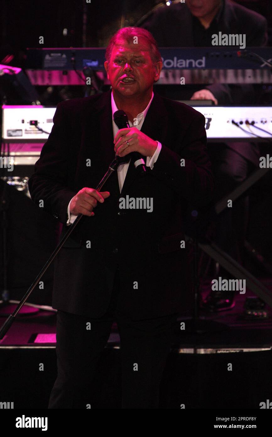 John Farnham commences his 'John Farnham Live!' series of concert dates ...