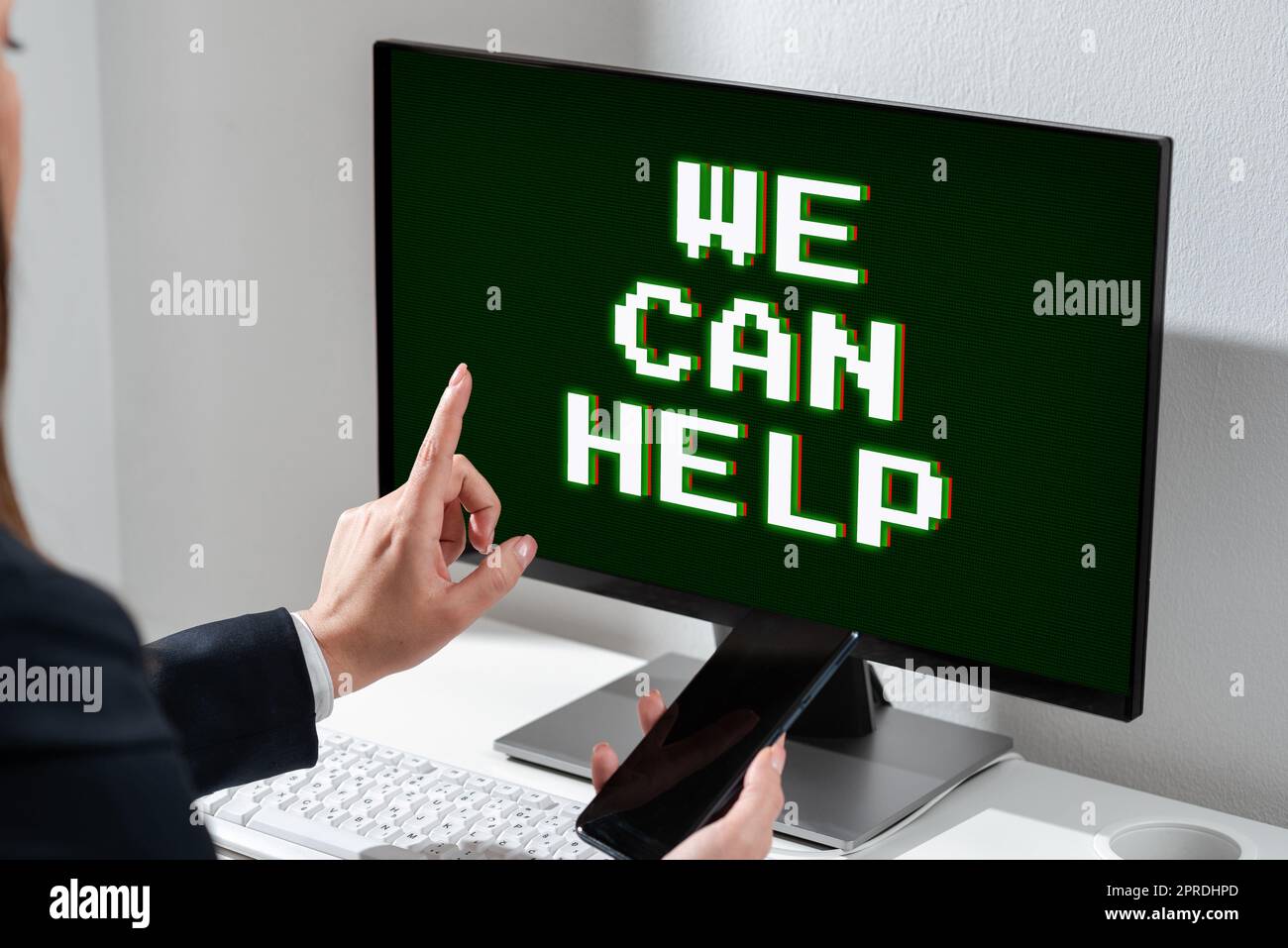 Pointing showing on screen hi-res stock photography and images - Alamy