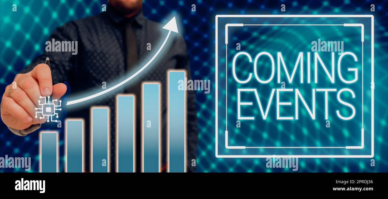 Arrows coming forward hi-res stock photography and images - Alamy