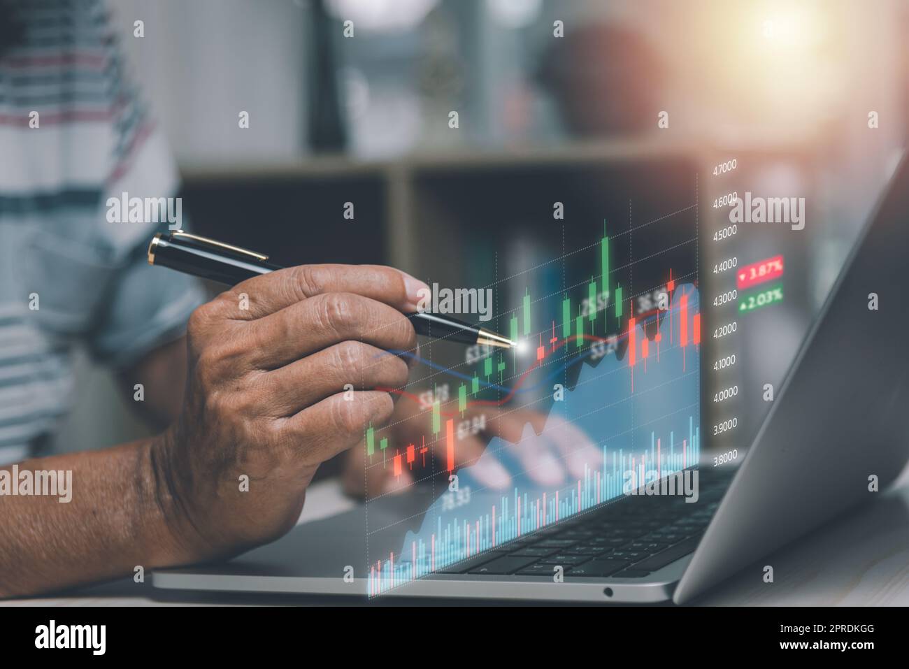 Investment financial chart graphs hi-res stock photography and images ...