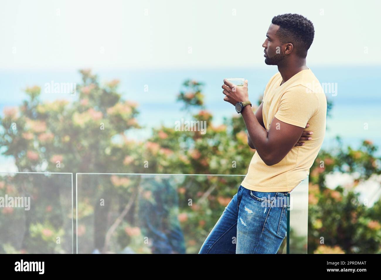 Man thinking back view hi-res stock photography and images - Alamy