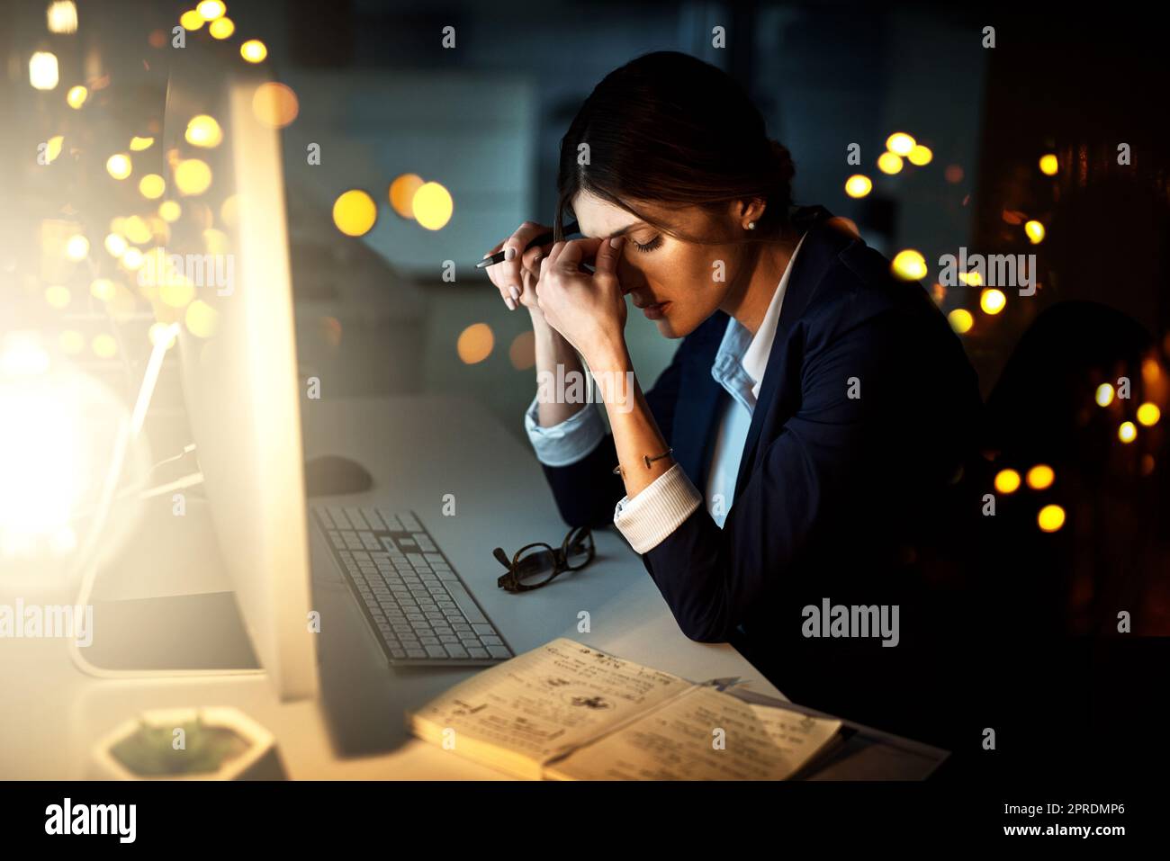 Workload office hi-res stock photography and images - Alamy
