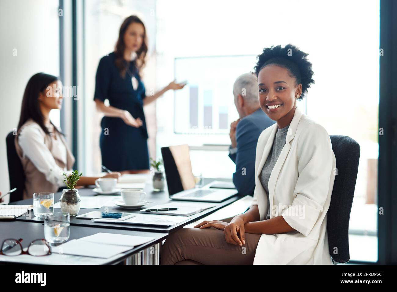 Employee intern office hi-res stock photography and images - Alamy