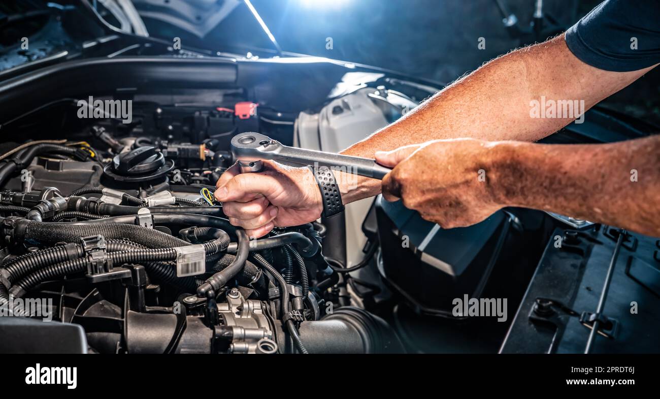 Diy auto repair hi-res stock photography and images - Alamy