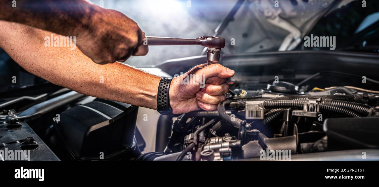 Diy auto repair hi-res stock photography and images - Alamy