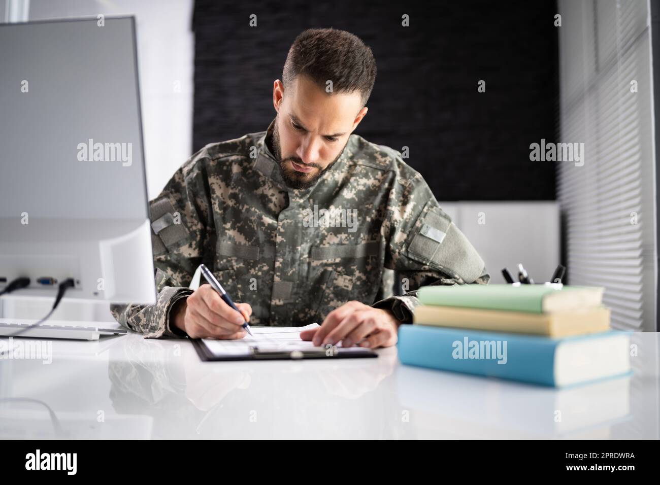 Military Student Education. Army Soldier Veteran Stock Photo - Alamy