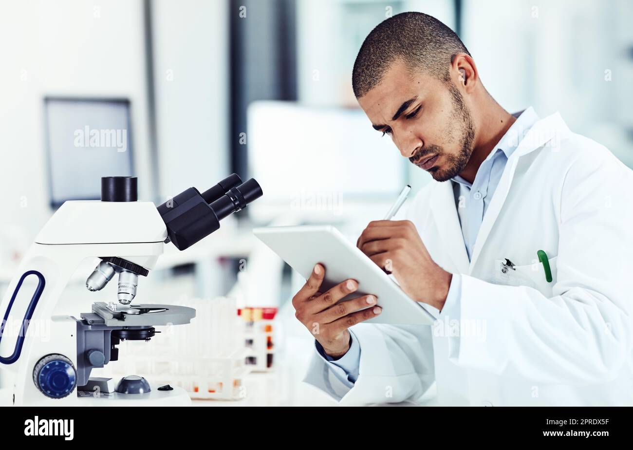 Scientist work journal hi-res stock photography and images - Alamy