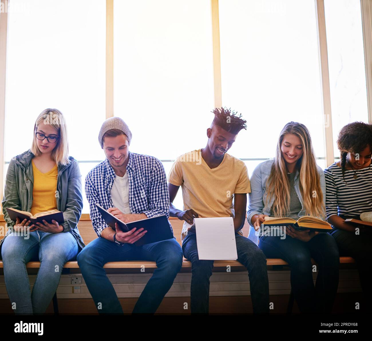 Studying campus hi-res stock photography and images - Alamy