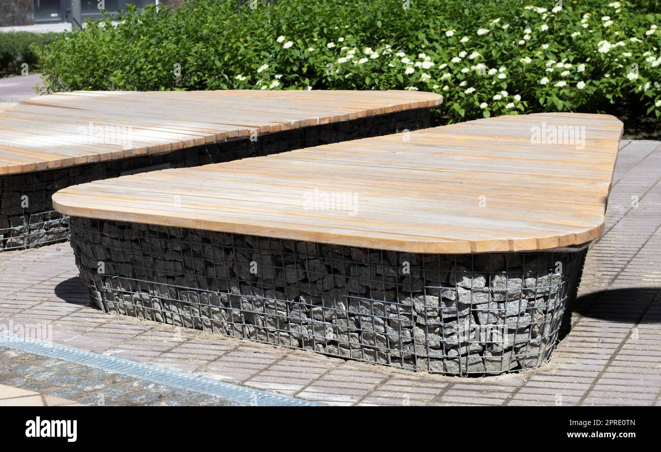 Gabion bench hi-res stock photography and images - Alamy