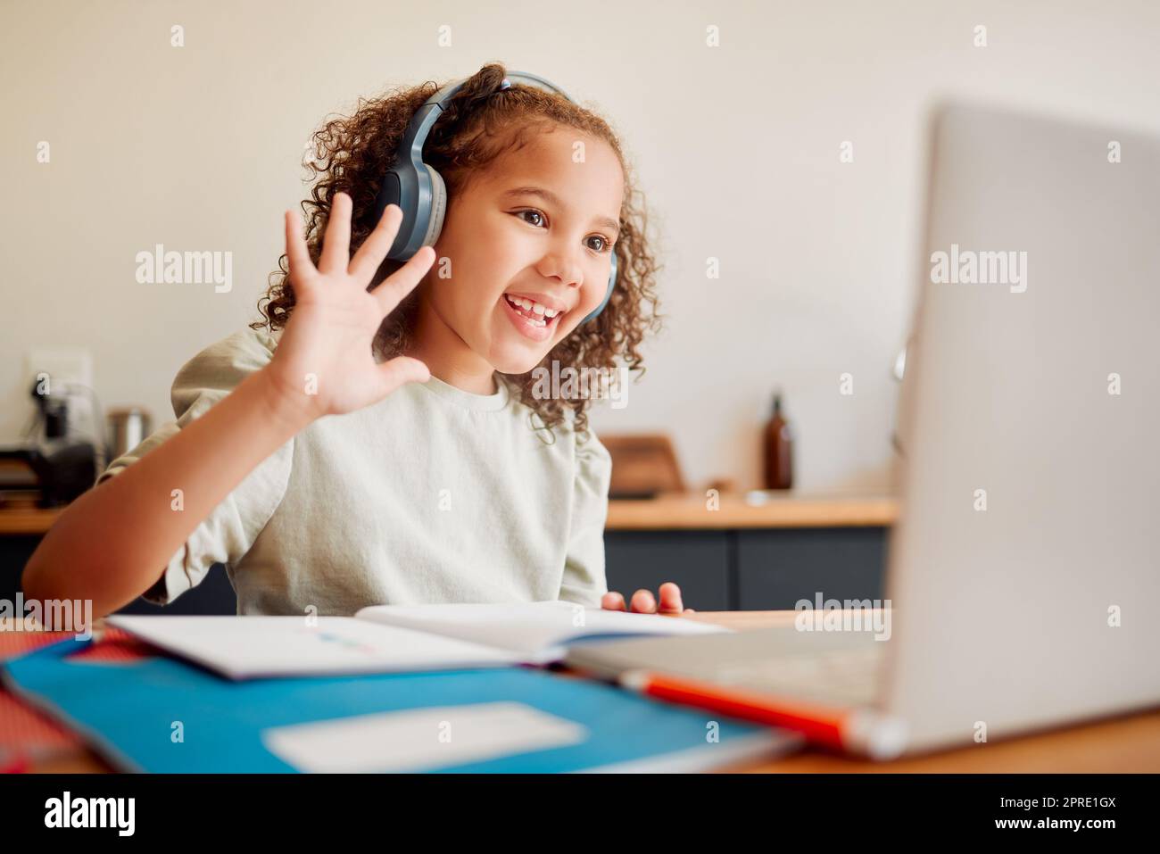 Remote lesson hi-res stock photography and images - Alamy