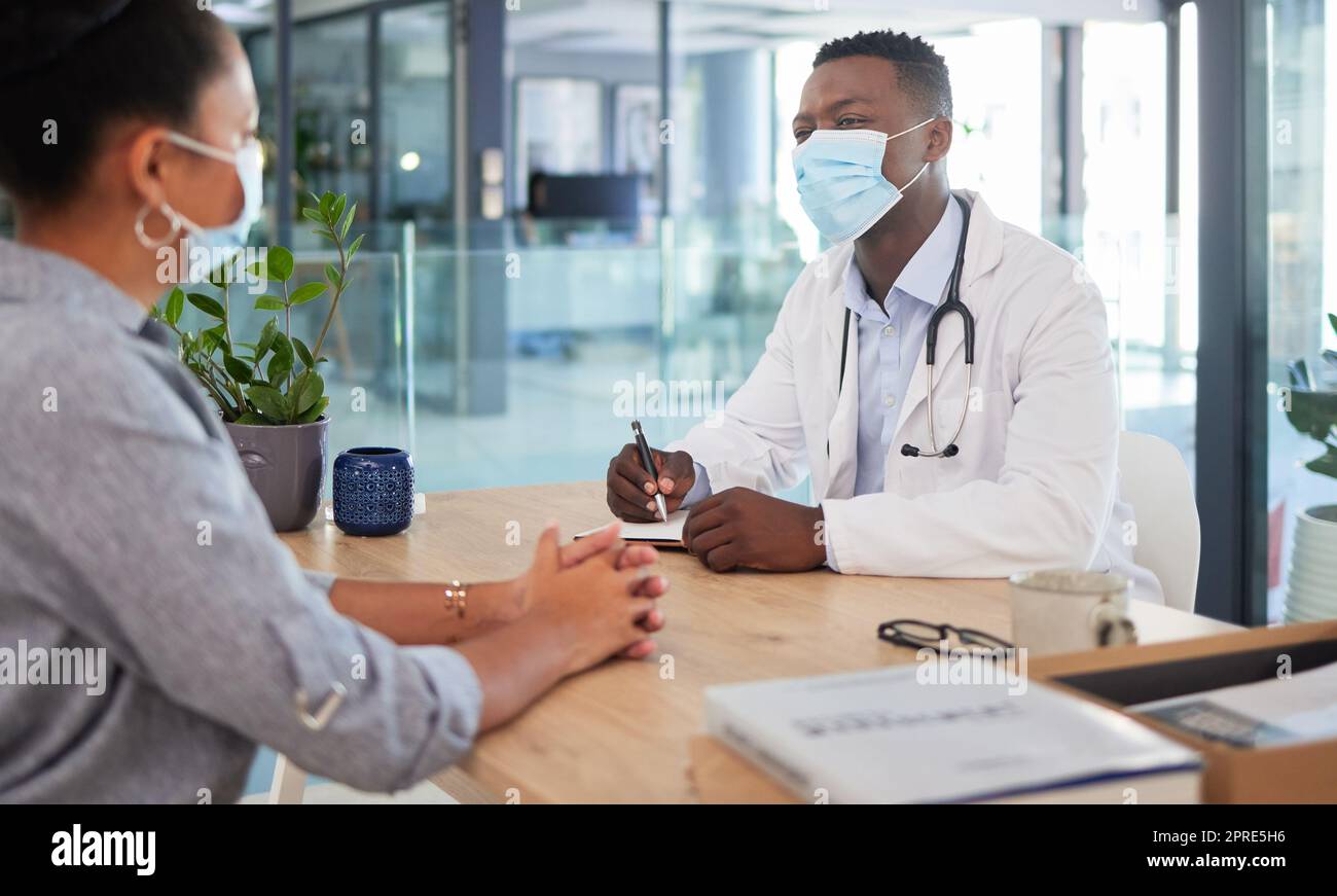 Doctor patient conversation gp hi-res stock photography and images - Alamy