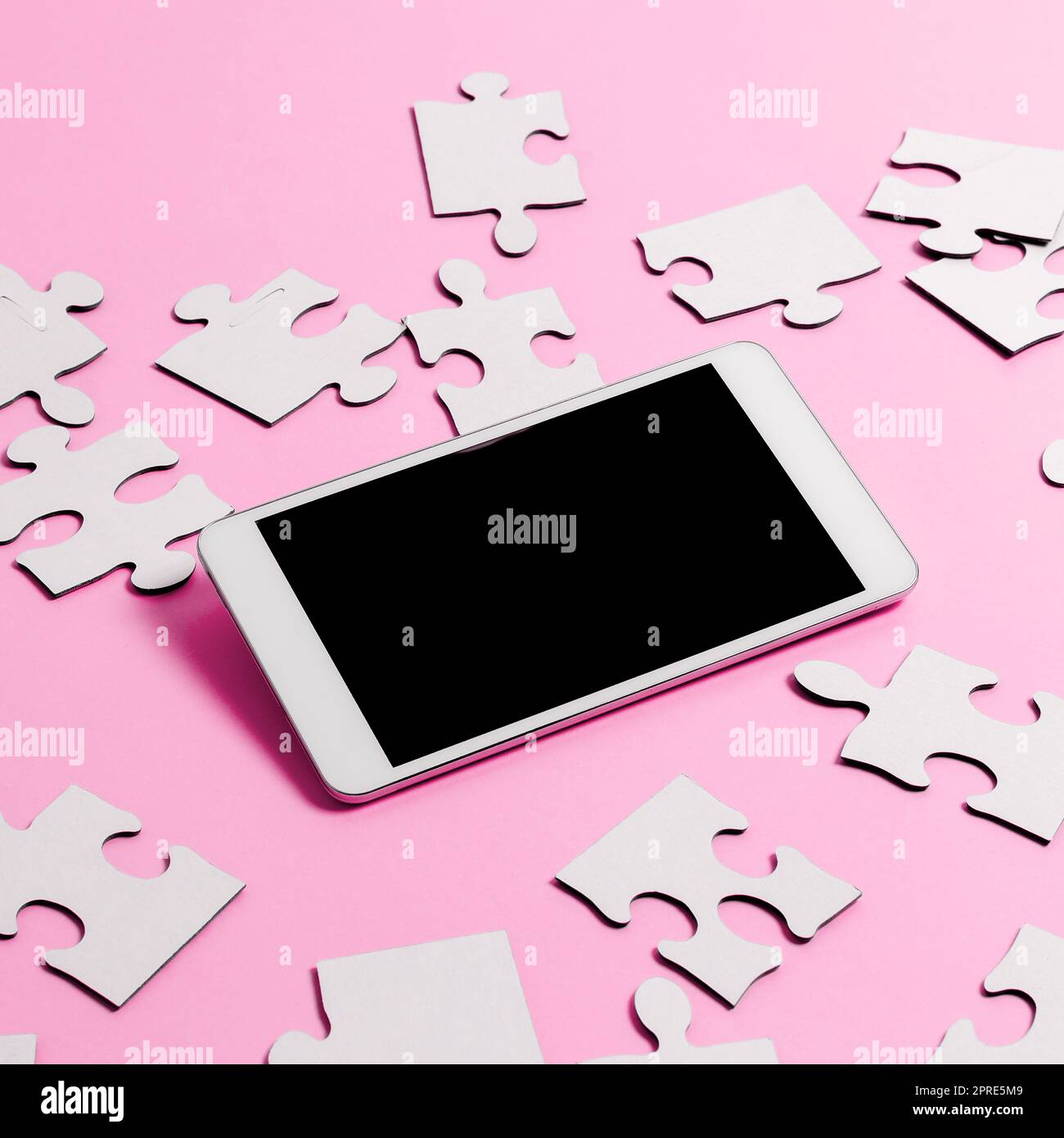 Mobile Phone Screen With Important Message On Desk Stock Photo - Alamy