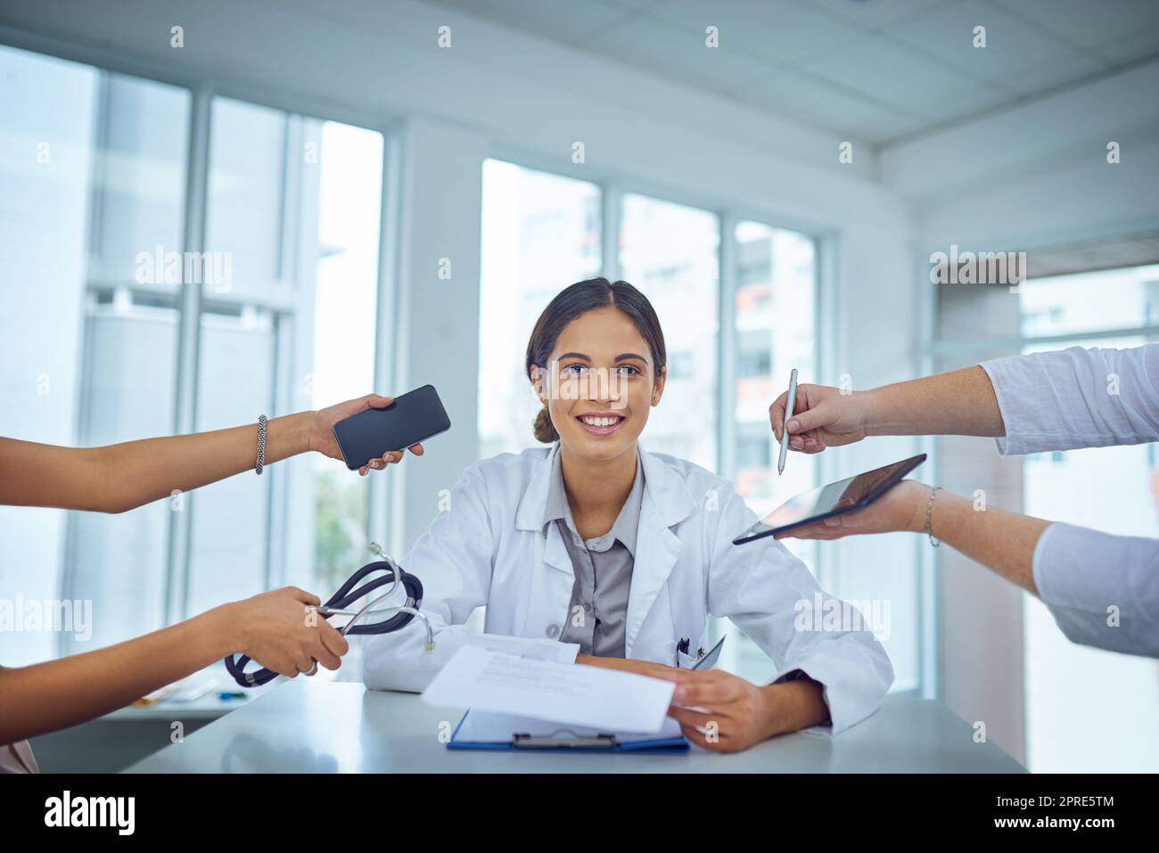 Modern hospital environment hi-res stock photography and images - Alamy