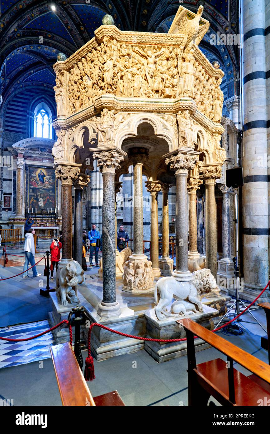 Siena cathedral inside hi-res stock photography and images - Alamy