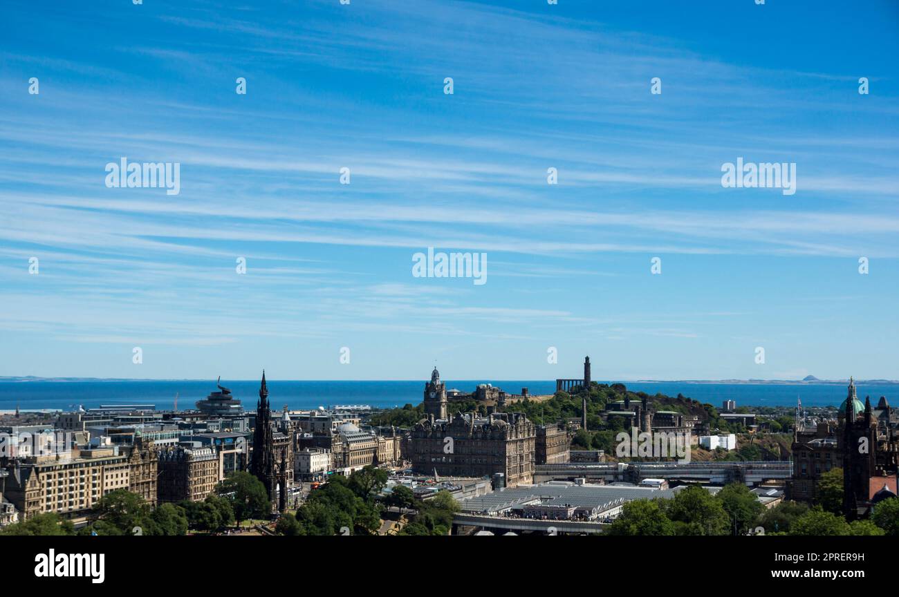 City landscape of Edinburgh with Scott Monument Stock Photo - Alamy