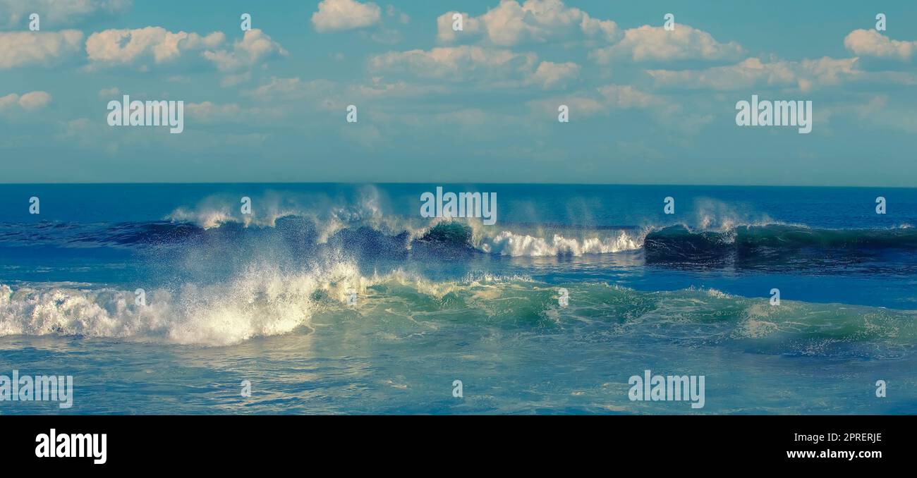 The Big beautiful waves in the Pacific ocean on Kamchatka Stock Photo ...