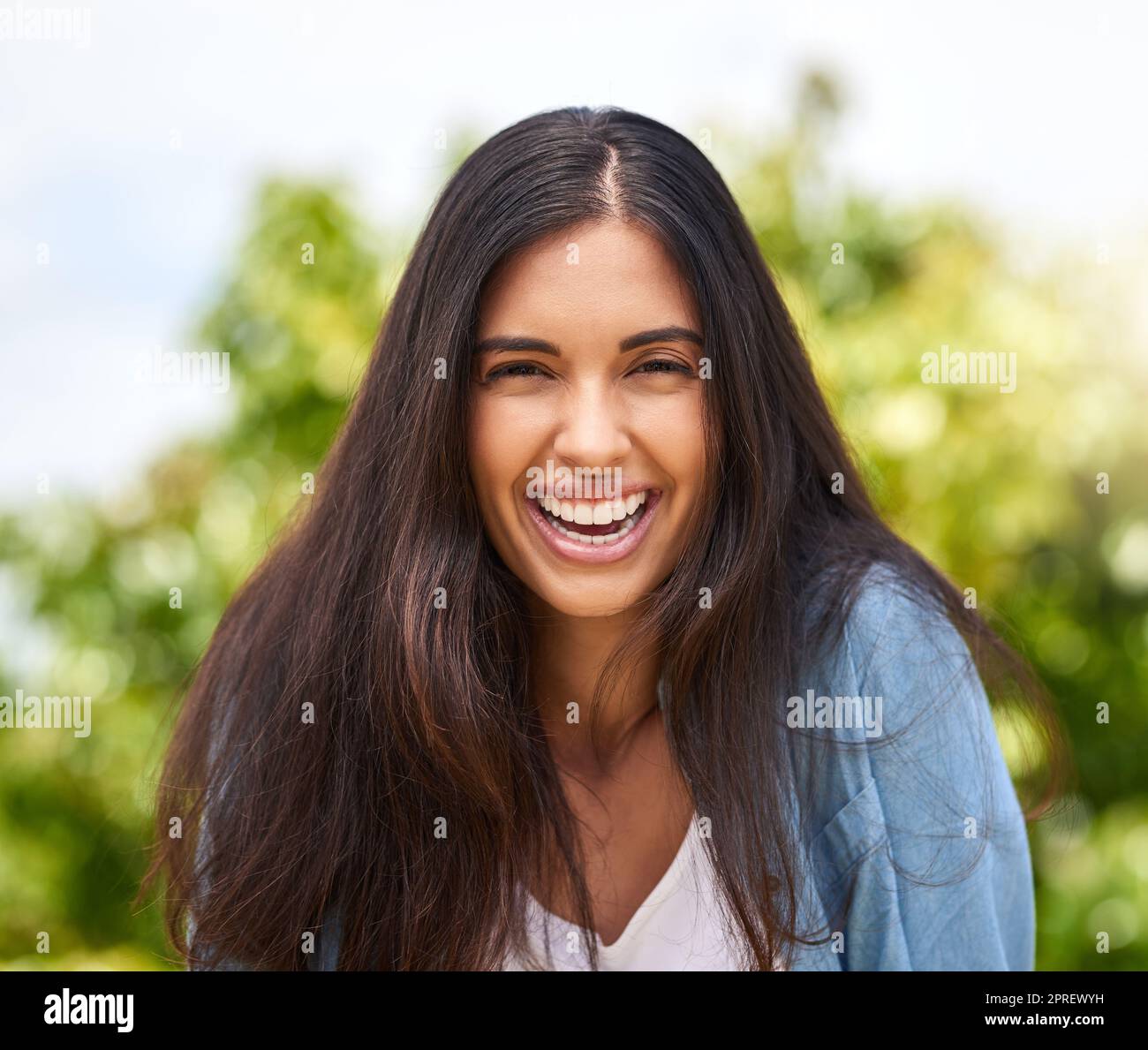 Woman standing outdoors hi-res stock photography and images - Alamy