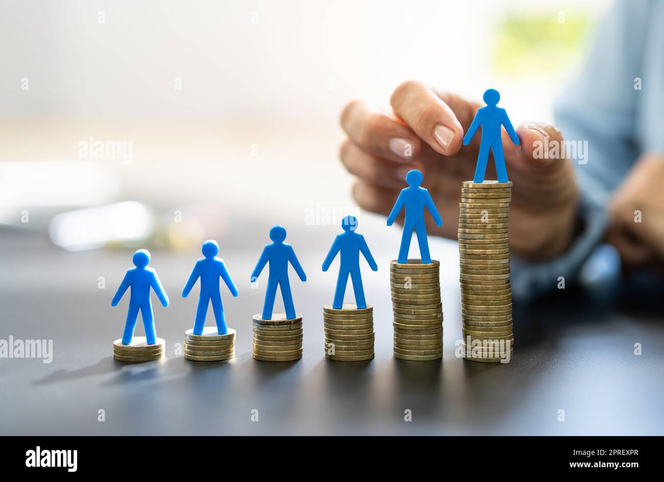 Salary growth hi-res stock photography and images - Alamy