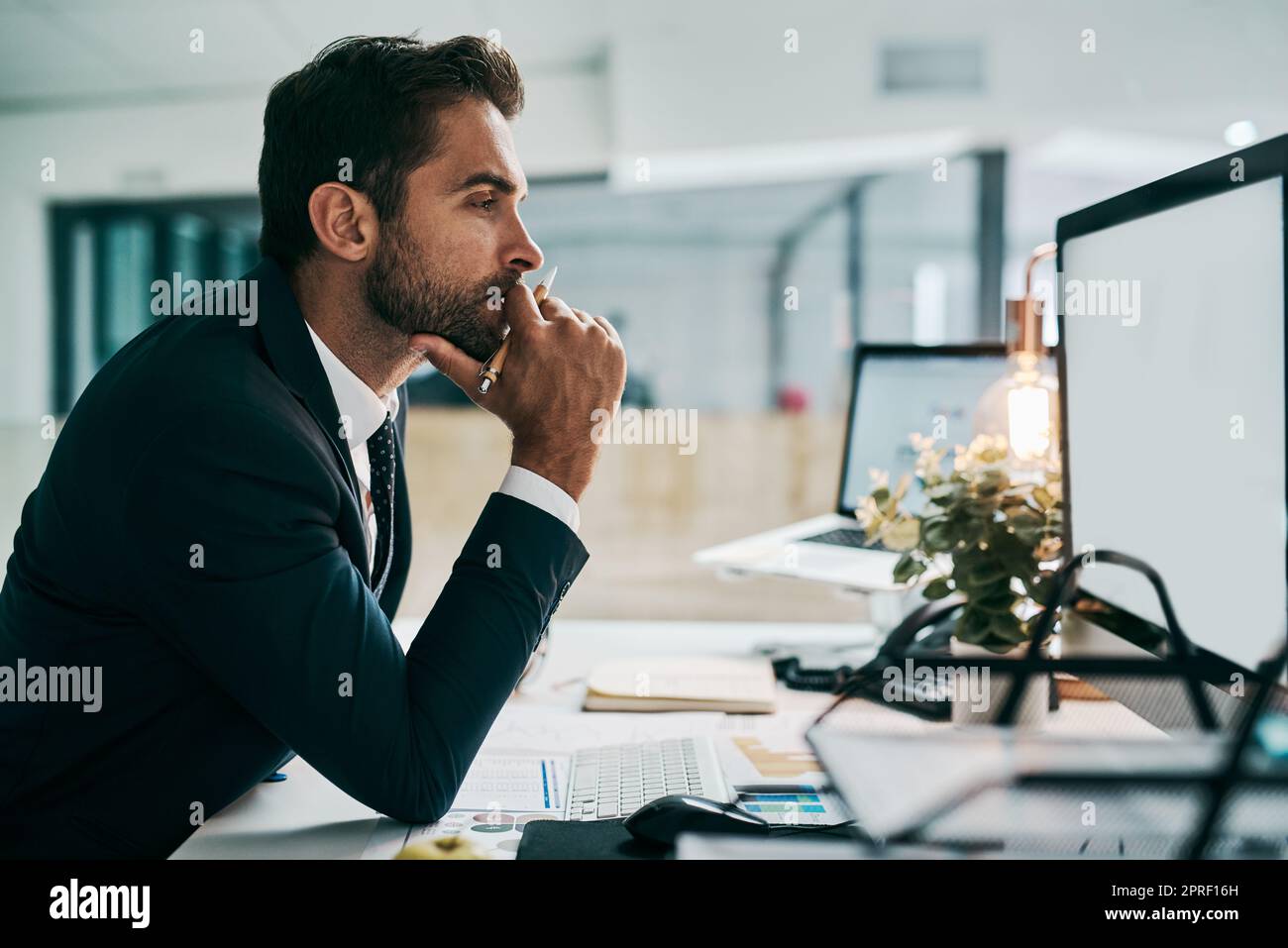 Work properly done hi-res stock photography and images - Alamy