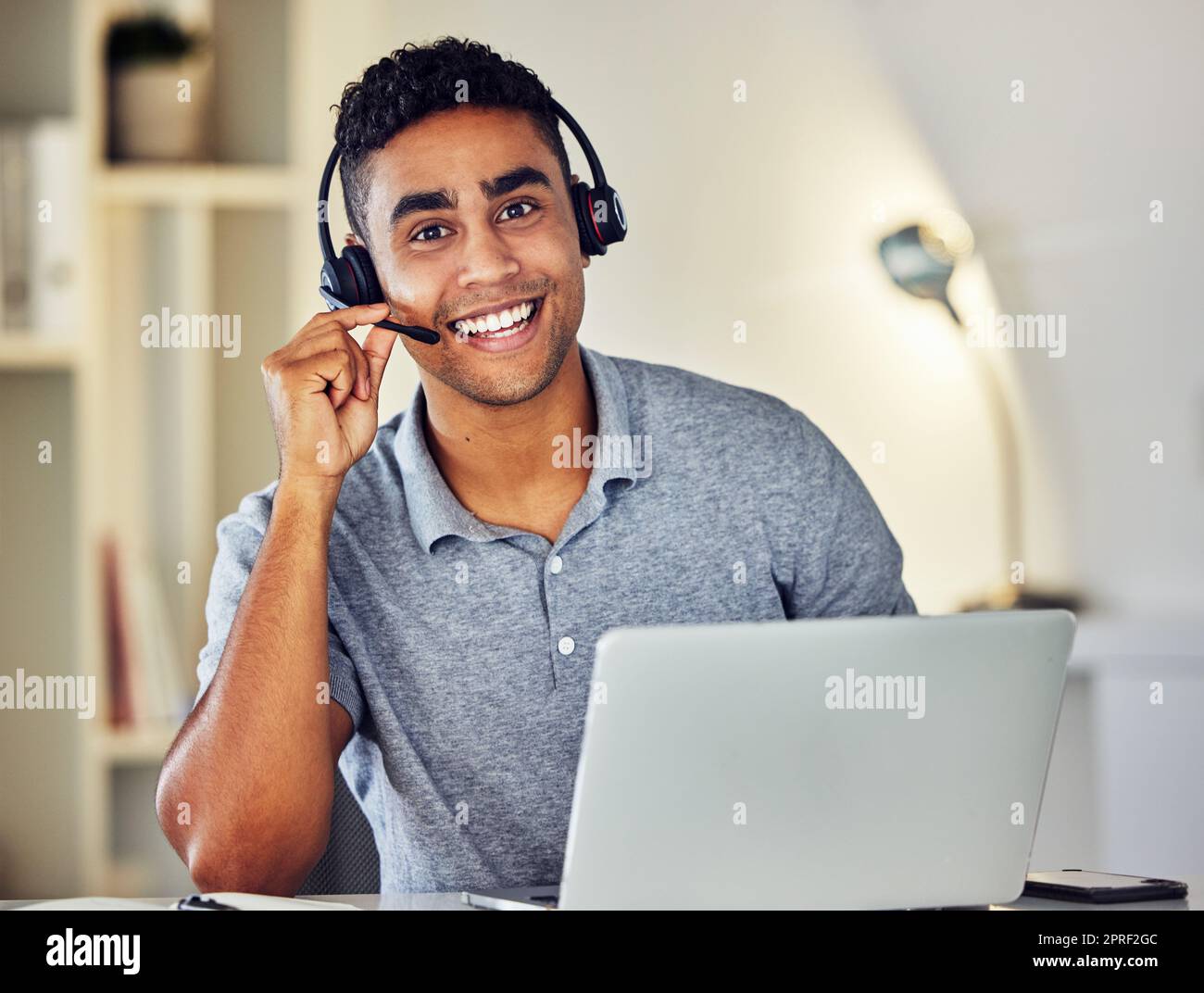 Online tech hi-res stock photography and images - Alamy