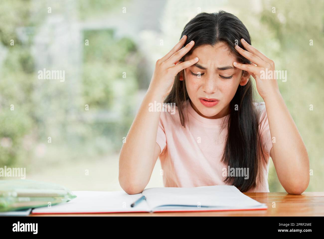 Confused student hi-res stock photography and images - Alamy