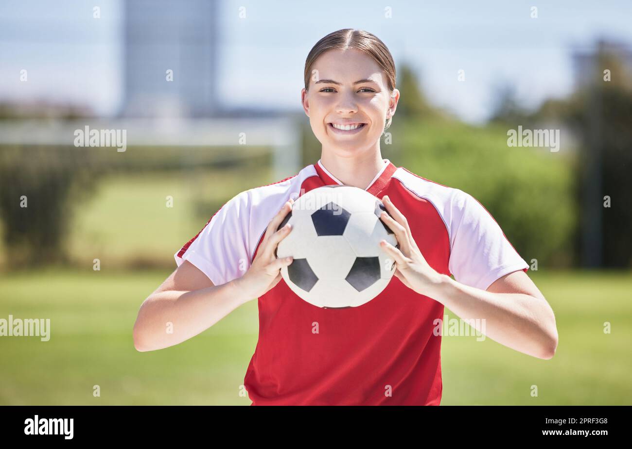 Female soccer player walk hi-res stock photography and images - Alamy