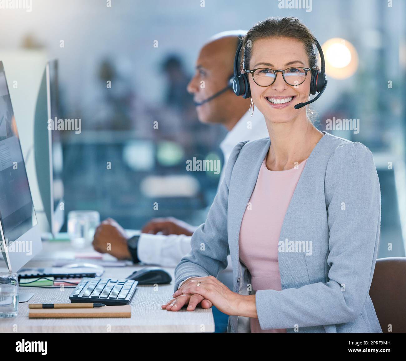 Agent employee worker hi-res stock photography and images - Alamy