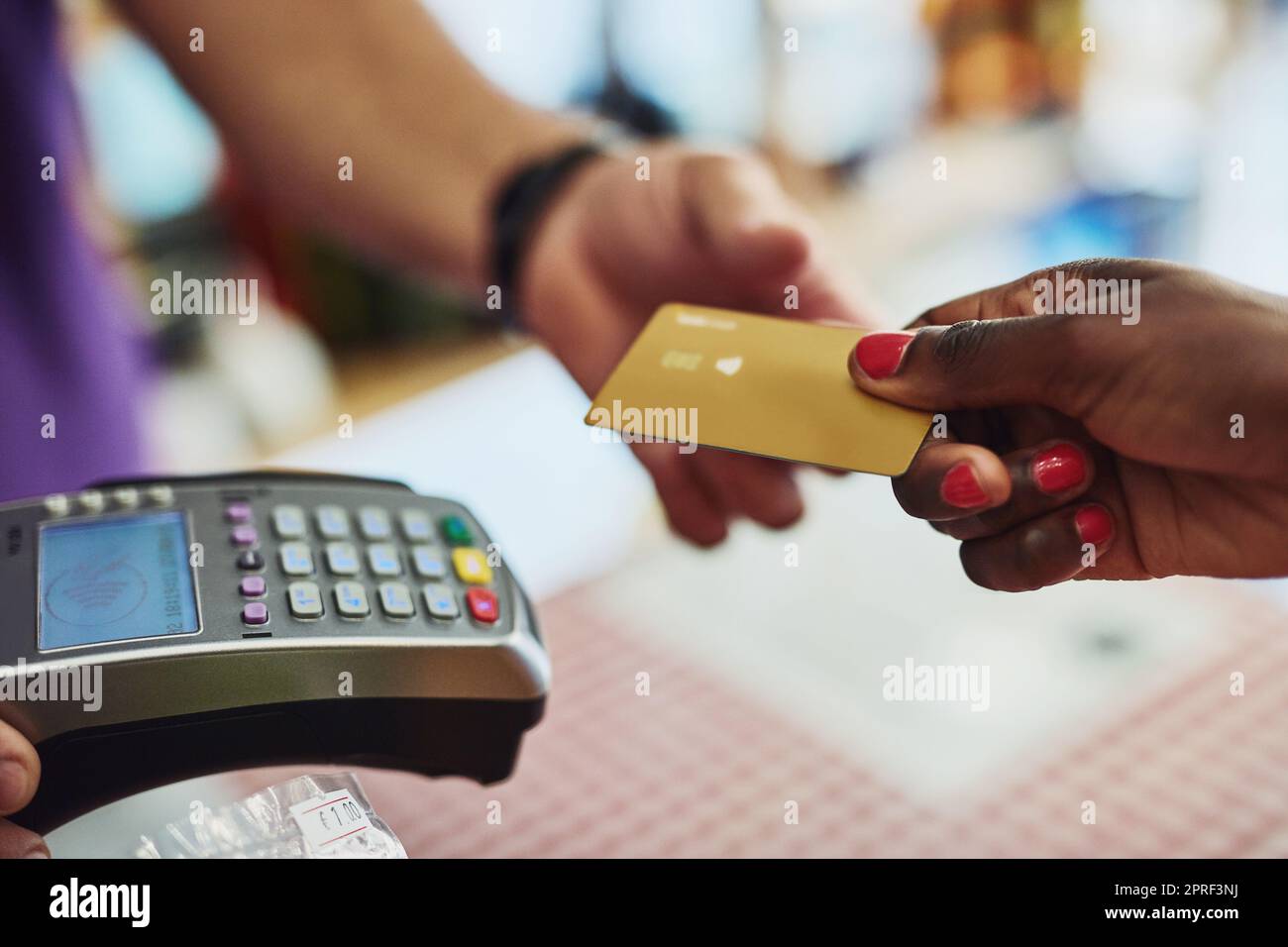 Payment in store hi-res stock photography and images - Alamy