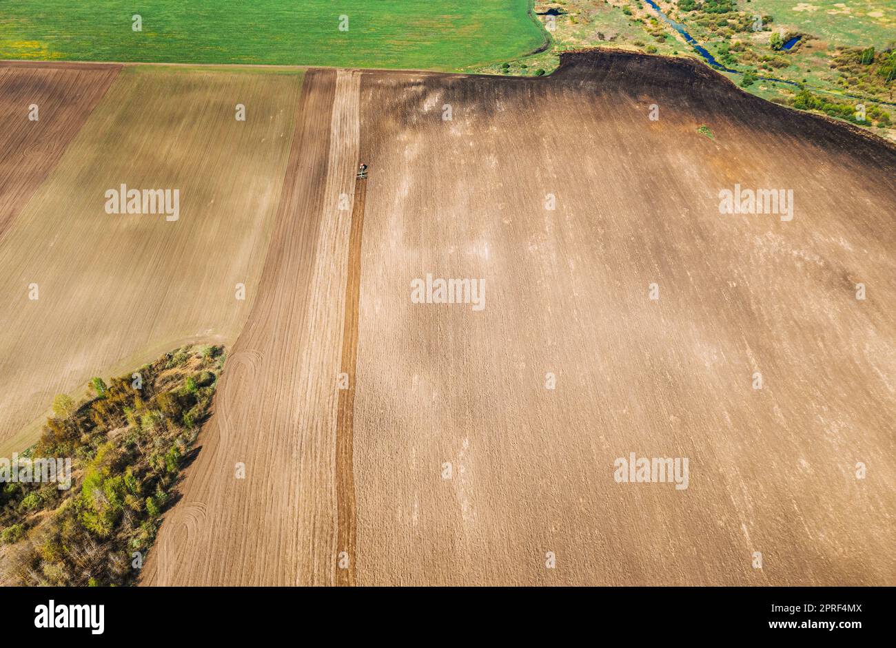 Top view tractor hi-res stock photography and images - Alamy