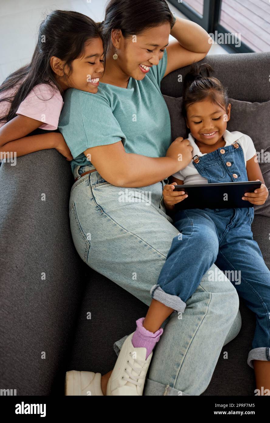 Mom bonding hi-res stock photography and images - Alamy