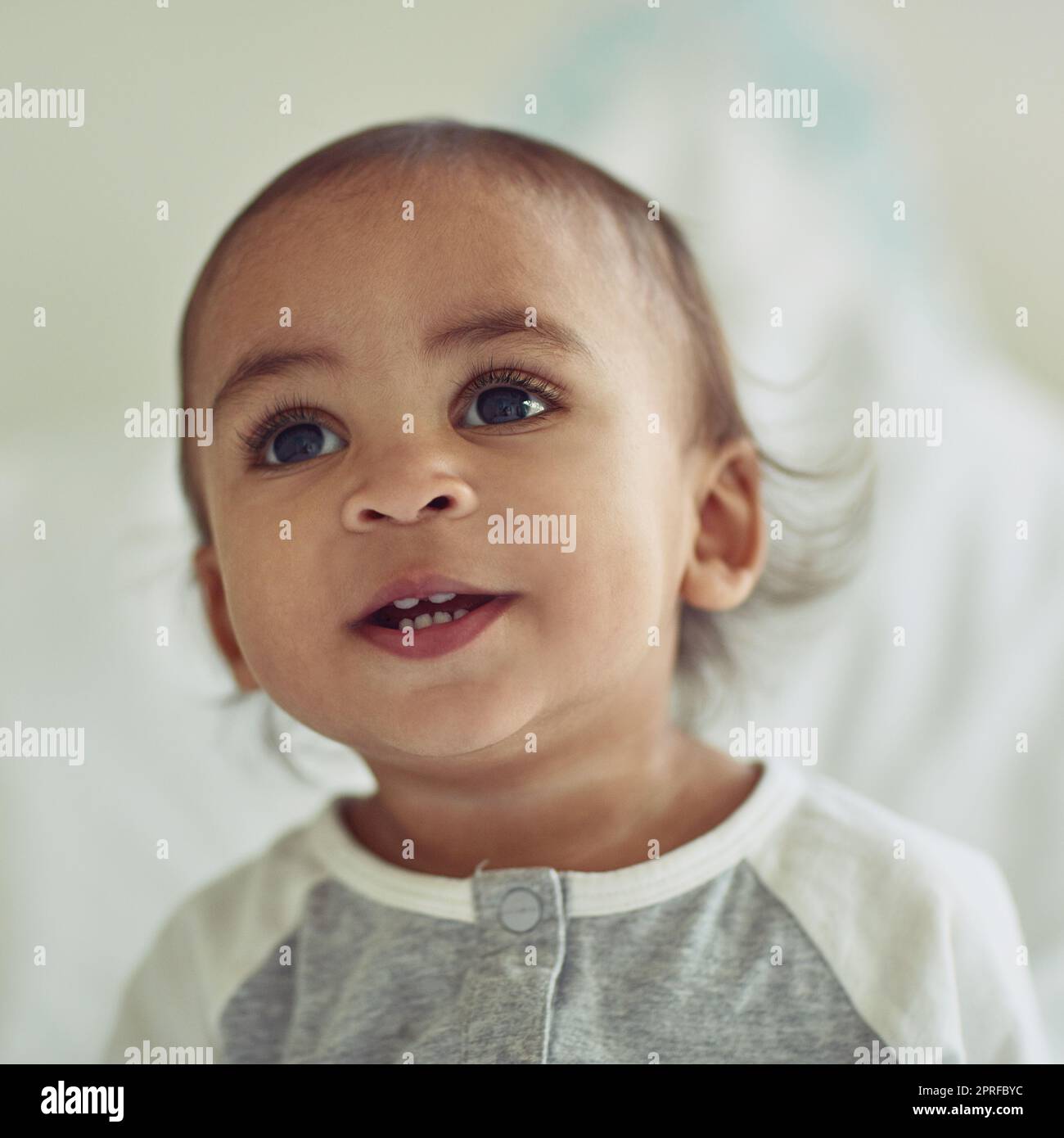 Son home alone hi-res stock photography and images - Alamy