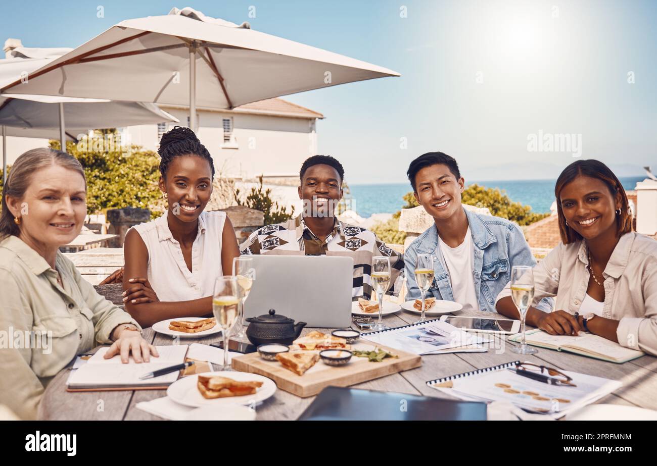 Client group hi-res stock photography and images - Alamy