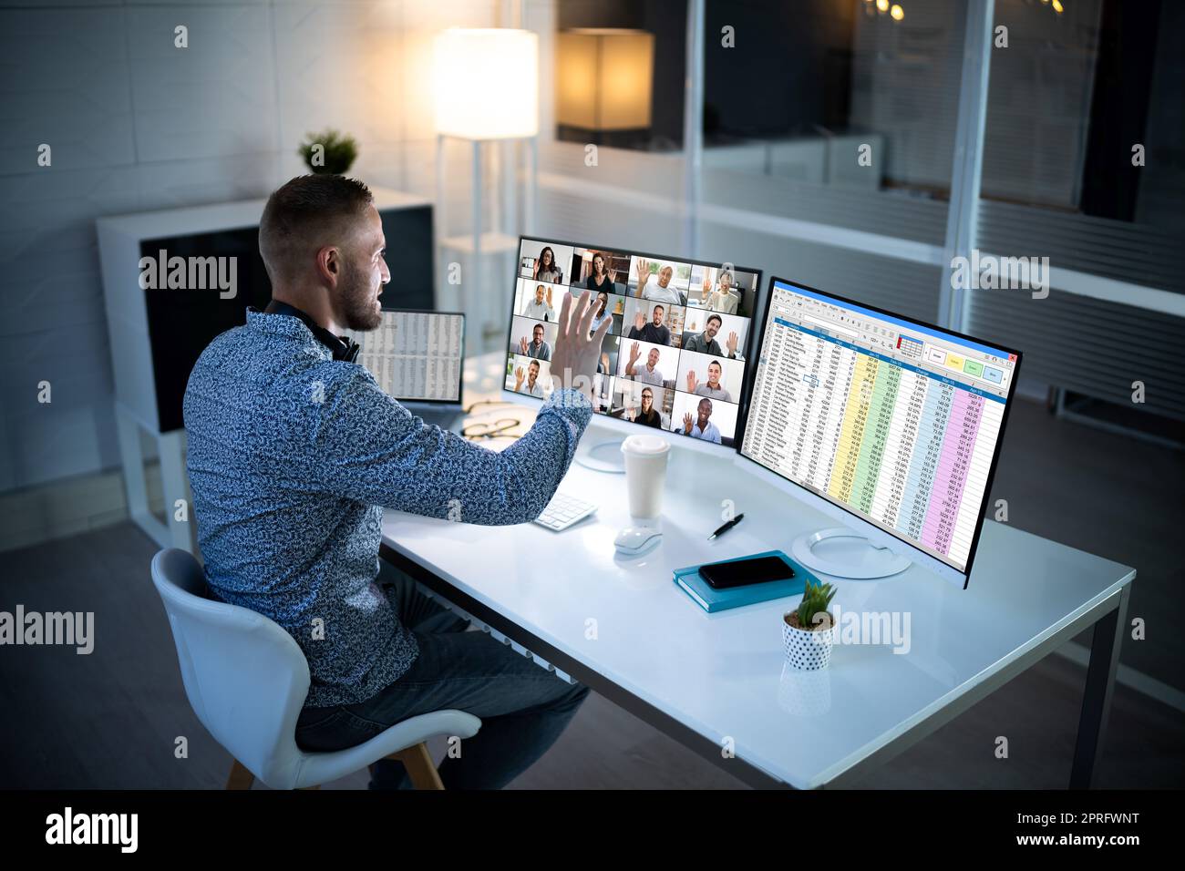 Night video conference hi-res stock photography and images - Alamy
