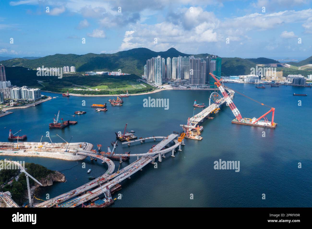Cross harbor bridge under construction Stock Photo - Alamy