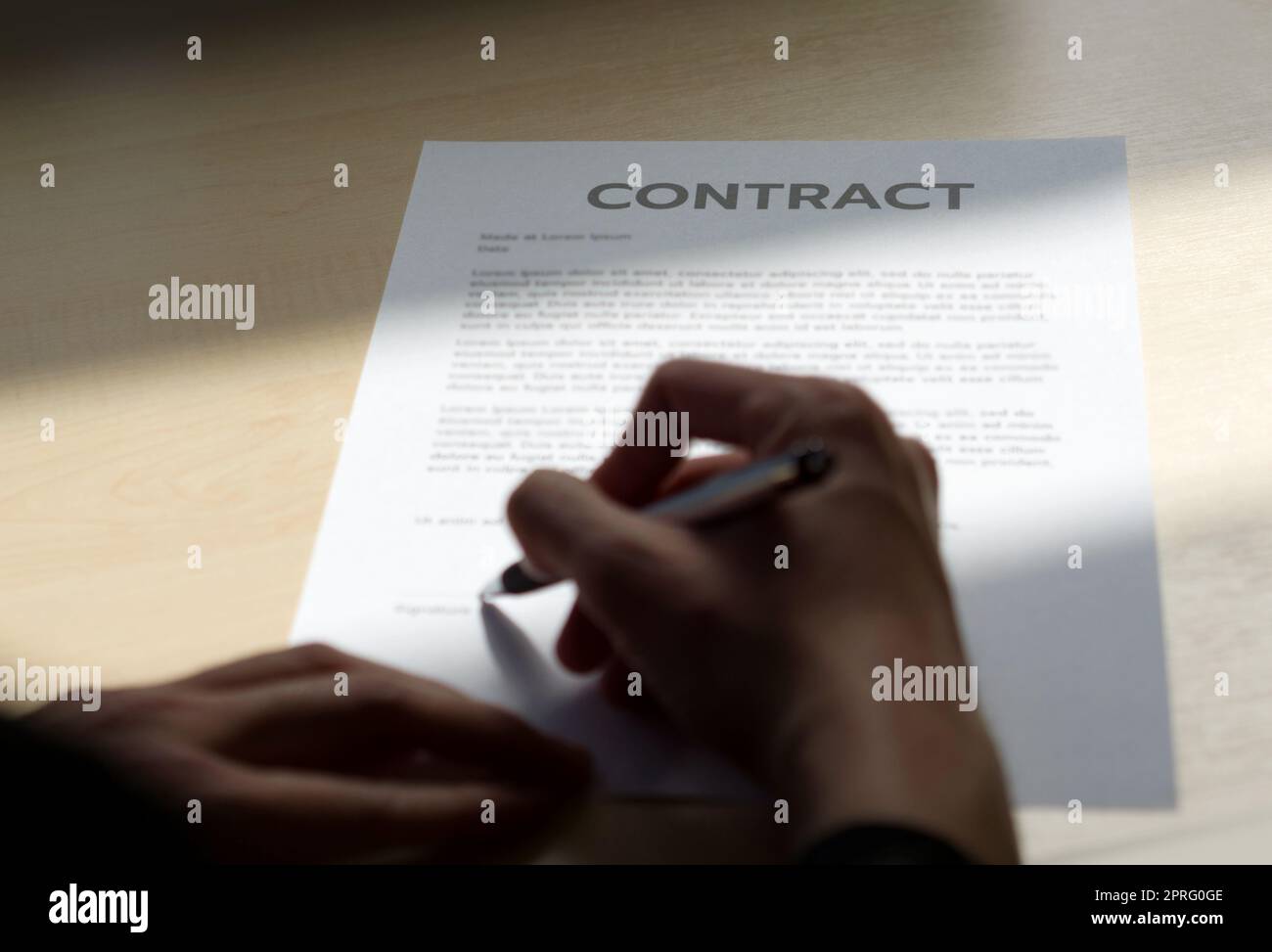Contract document hi-res stock photography and images - Alamy