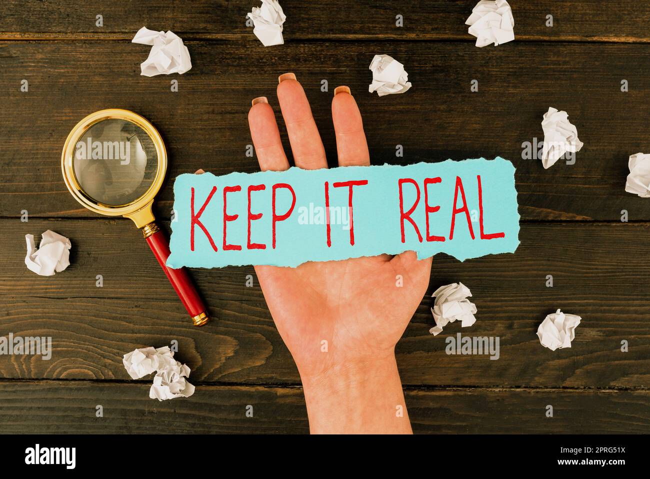 Real fake flowers hi-res stock photography and images - Alamy