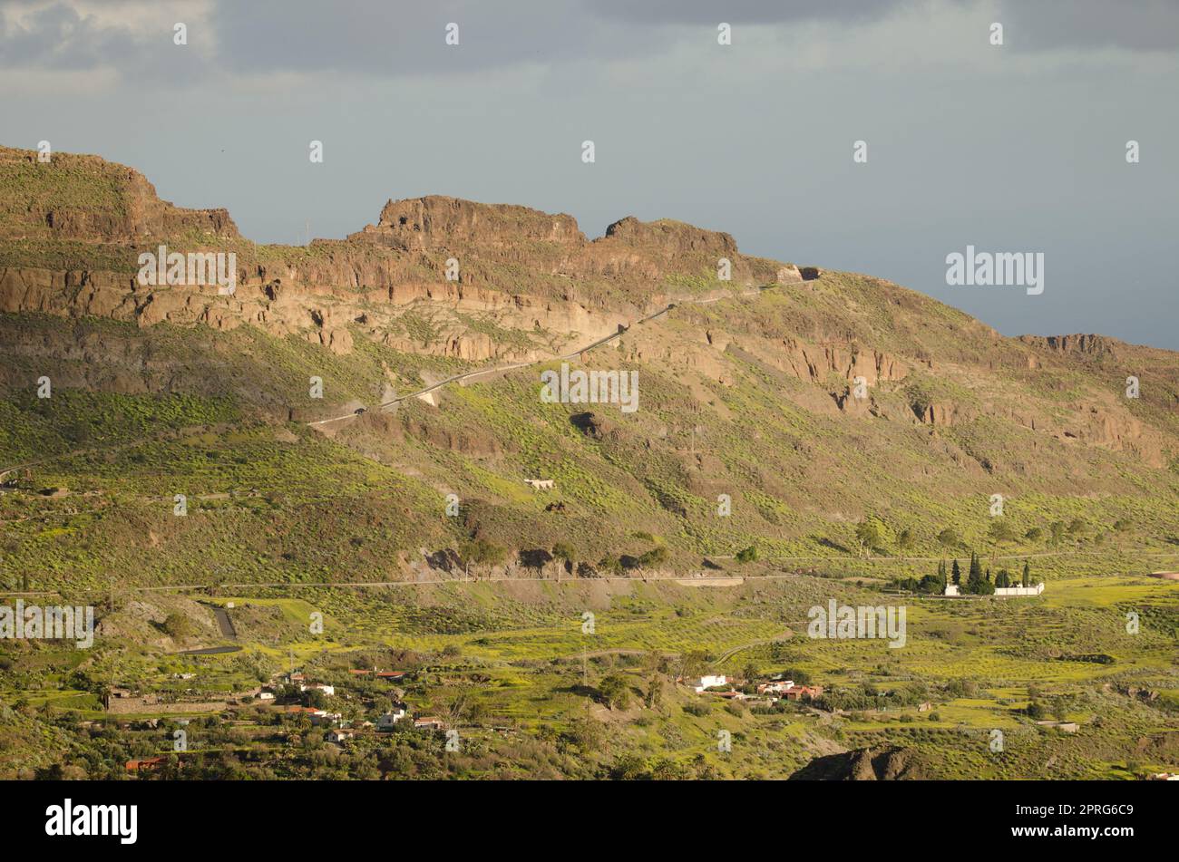 Edge crater hi-res stock photography and images - Alamy