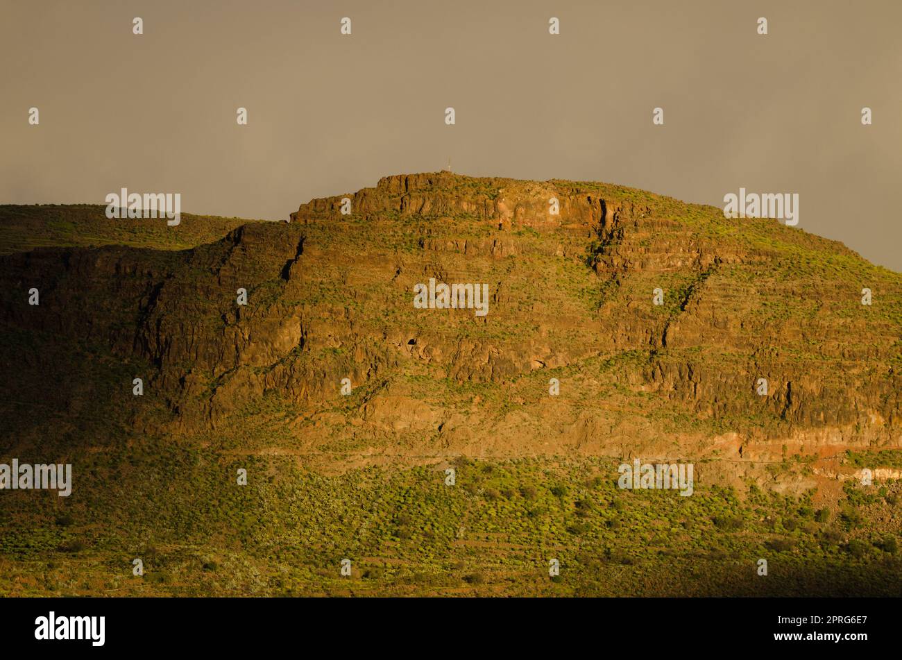 Ridge on the eastern edge of the Tirajana crater Stock Photo - Alamy