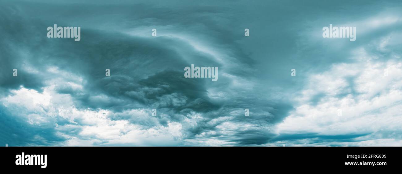 Thunderstorm panorama hi-res stock photography and images - Alamy