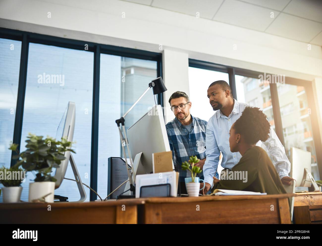 Around a computer hi-res stock photography and images - Alamy