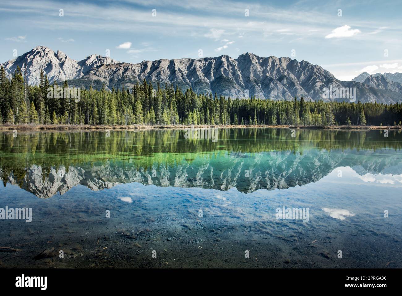 Crystal clear lake hi-res stock photography and images - Alamy