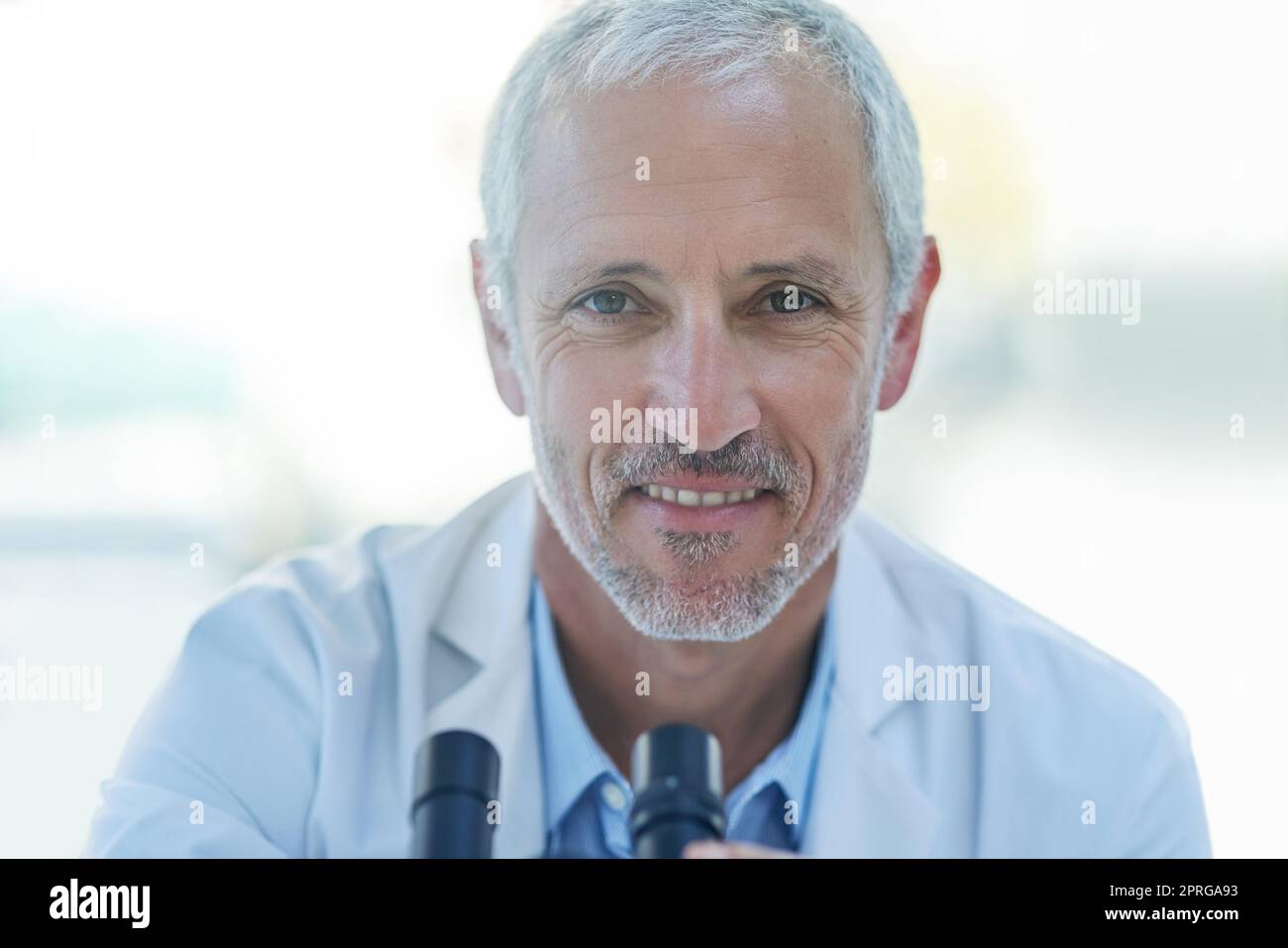 Male scientist hi-res stock photography and images - Alamy