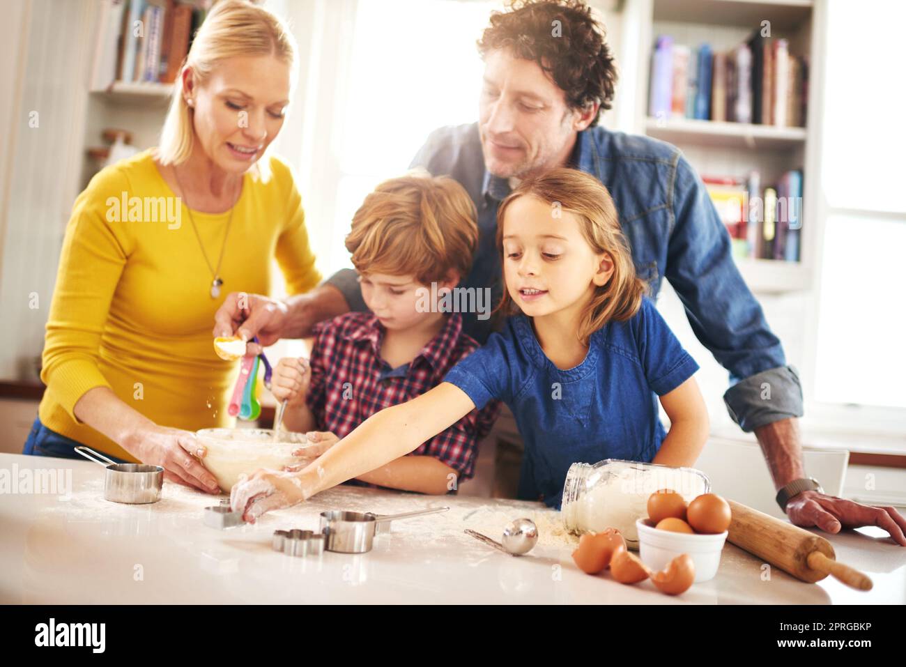 Team family hi-res stock photography and images - Alamy