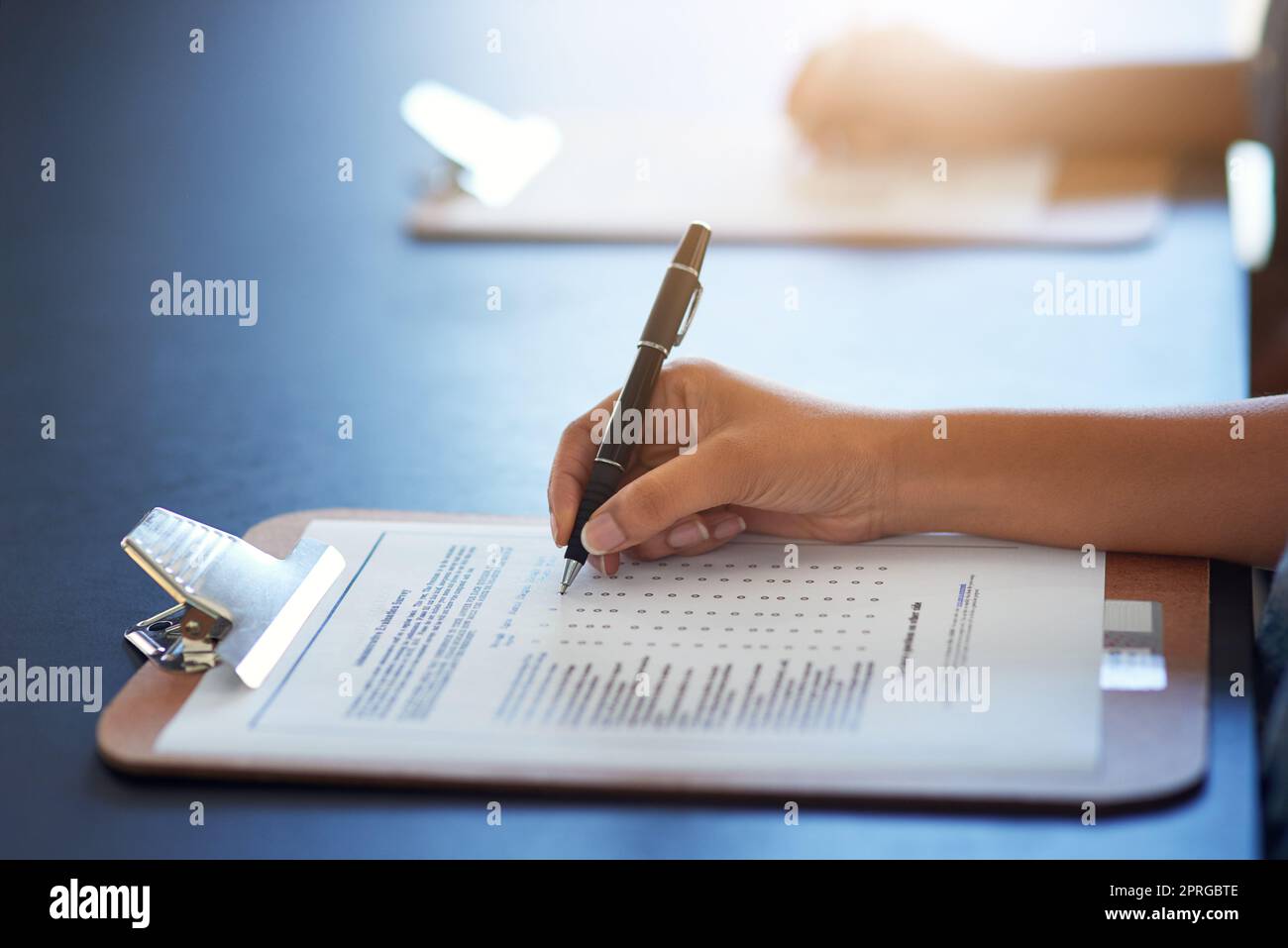 Women complete survey hi-res stock photography and images - Alamy