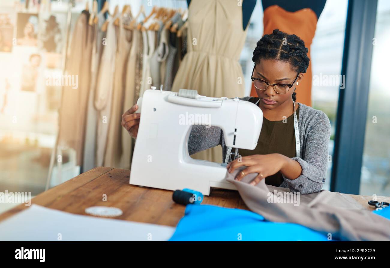 How to sew hi-res stock photography and images - Alamy