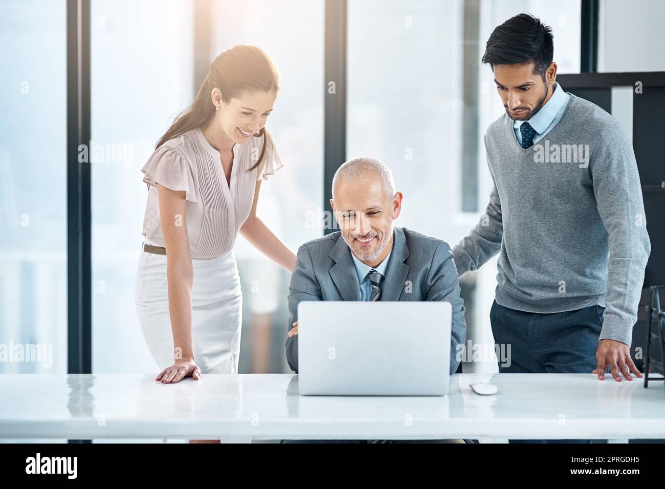 Putting heads together hi-res stock photography and images - Alamy
